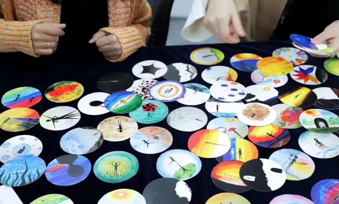 【回顾】学会一个有效投射与表达潜意识的工具——INUK卡工作坊 - 国际曼陀罗心理治疗协会中国培训中心